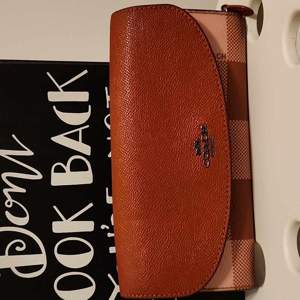 Authentic Coach Envelope Wallet. - Gem